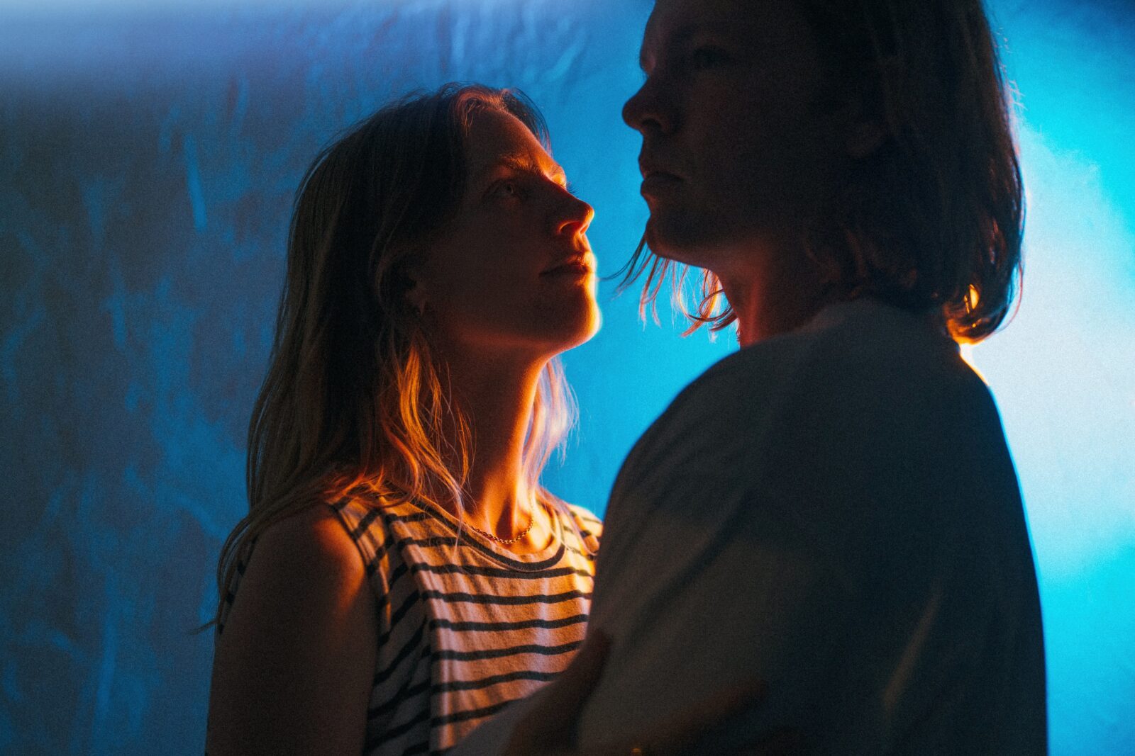 Neon Love | Brett + Jory Creative Studio Portraits - hannahhix.com